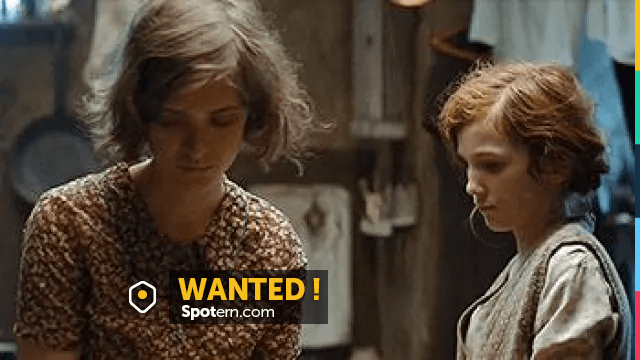 Floral Blouse worn by Charlotte Ritter (Liv Lisa Fries) as seen in ...