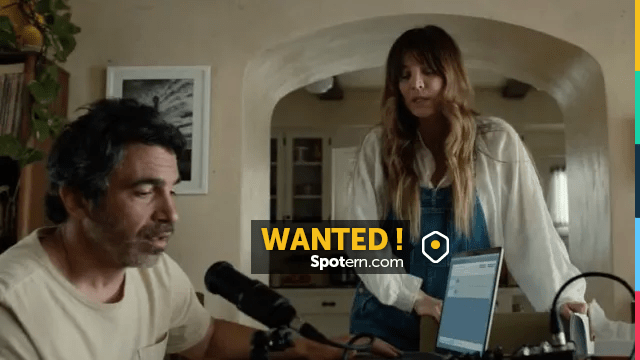 Denim overalls worn by Ava Bartlett (Kaley Cuoco) as seen in Based on a ...