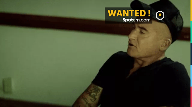 Trucker hat cap worn by Tom Moran (Dominic Purcell) as seen in ...