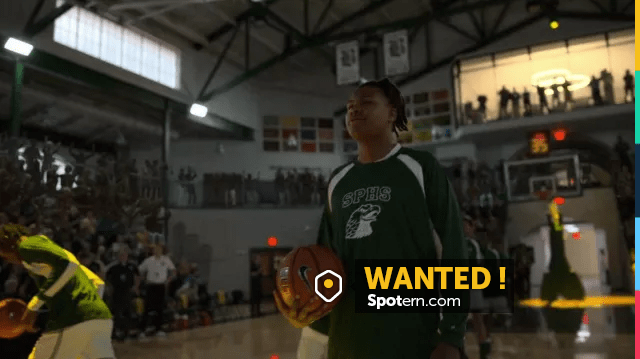 Basketball utilisé par Royale Hughes (Ozie Nzeribe) dans Swagger ...