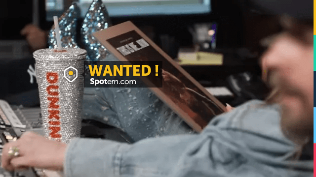 Dunkin’ glitter paper cup of Jennifer Lopez in Dunkin’ ‘The DunKings ...