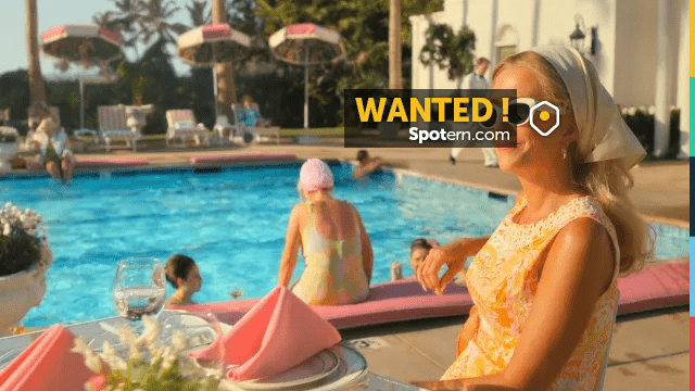 White sunglasses worn by Maxine Simmons (Kristen Wiig) as seen in Palm ...