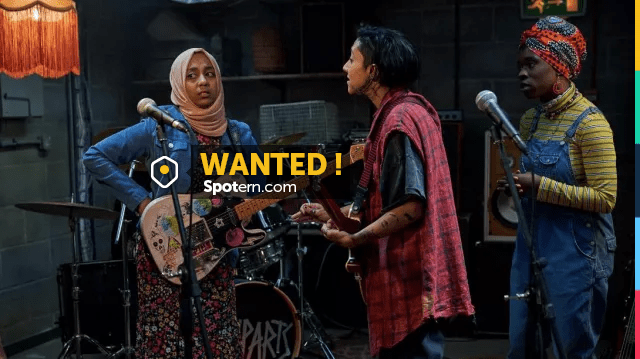 We Are Lady Parts outfits: Anjana Vasan is wearing Blue Jacket to play ...