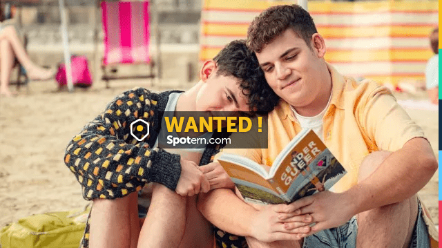 Heartstopper TV show: Charlie Spring (Joe Locke) is wearing Cardigan ...