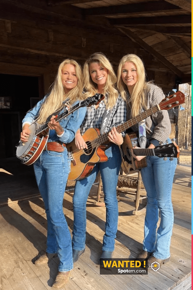 Lily Balkcom wears Leather boots on her Instagram account @lilybalkcom ...