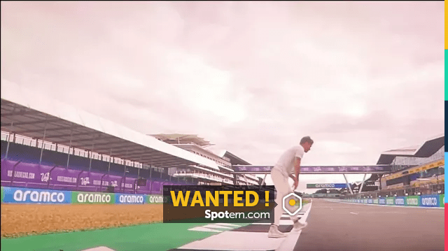 Pantalon blanc (en lin ?) de Sonny Hayes (Brad Pitt) en F1 | Spotern