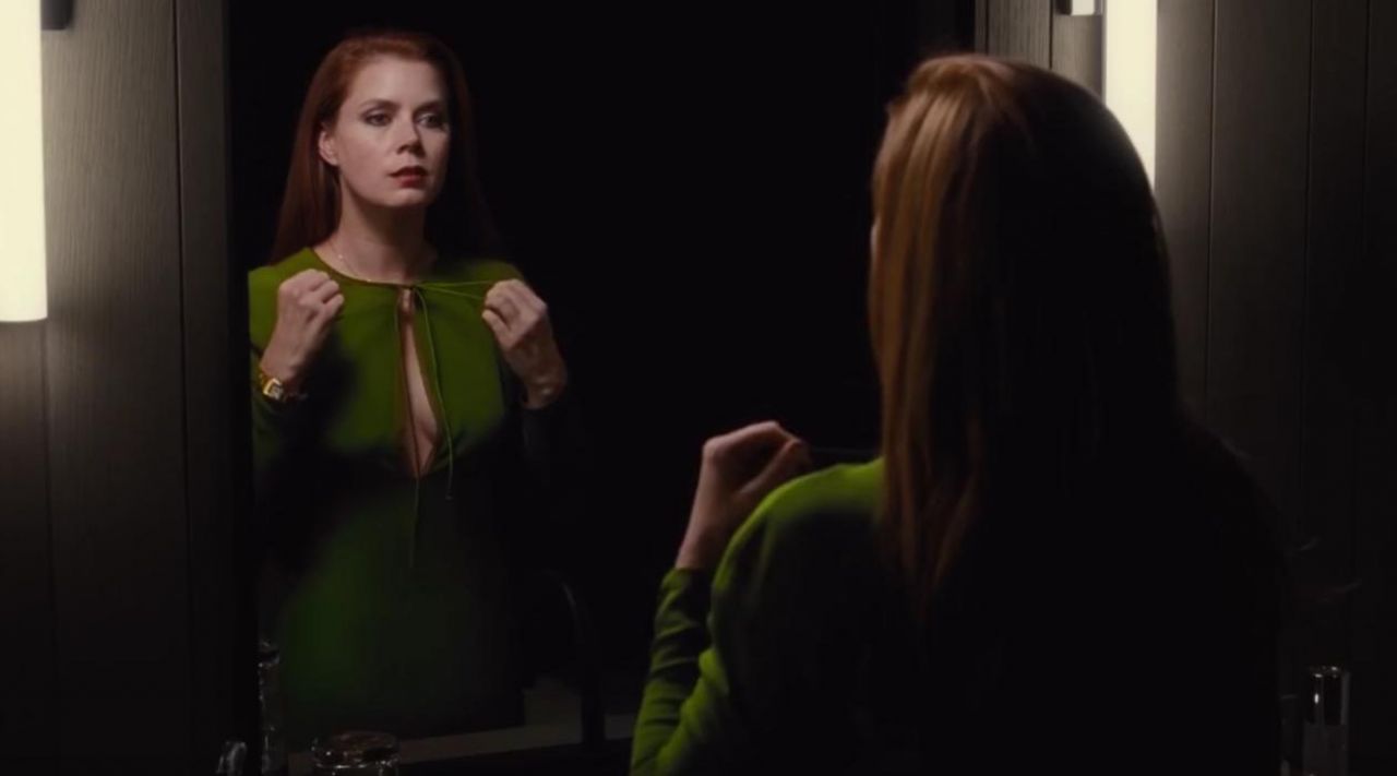 The green dress of Susan Morrow (Amy Adams) in Nocturnal Animals | Spotern