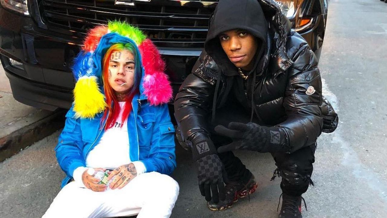 Blue Hoodie Jacket with multicolor fur worn by 6ix9ine as seen in Keke ...