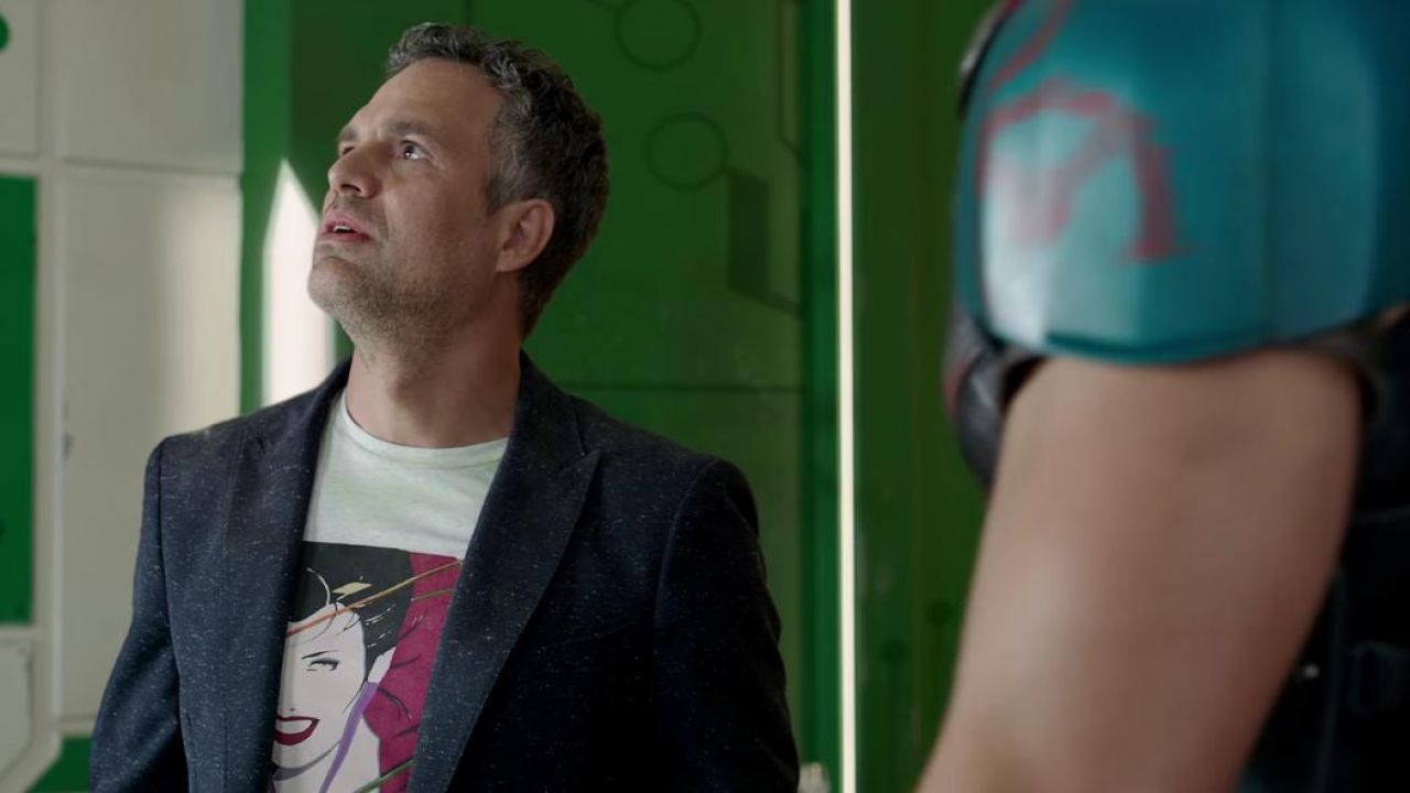 Jacket worn by Bruce Banner (Mark Ruffalo) as seen in Thor: Ragnarok ...