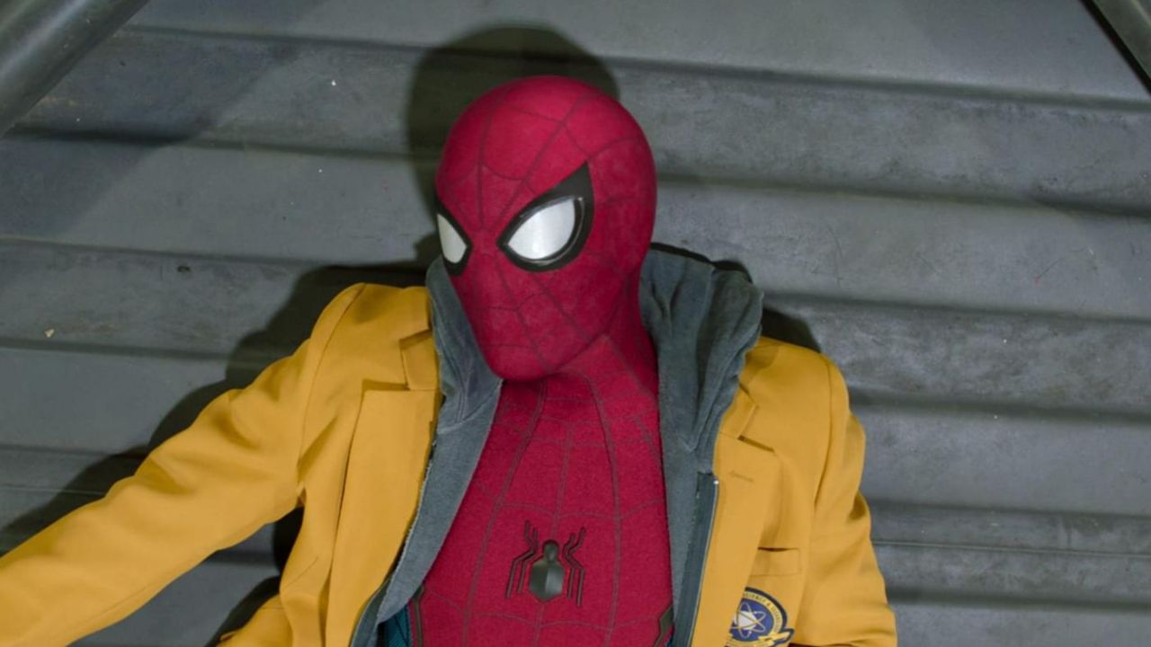 La veste jaune de son école portée par Peter Parker / Spider-Man (Tom ...