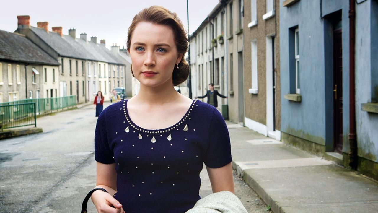 Le top bleu de Eilis Lacey (Saoirse Ronan) dans Brooklyn | Spotern