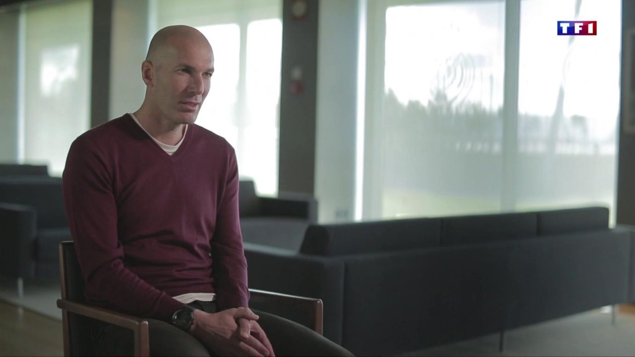 Watch Zinedine Zidane documentary, 98 - Secrets of a victory | Spotern