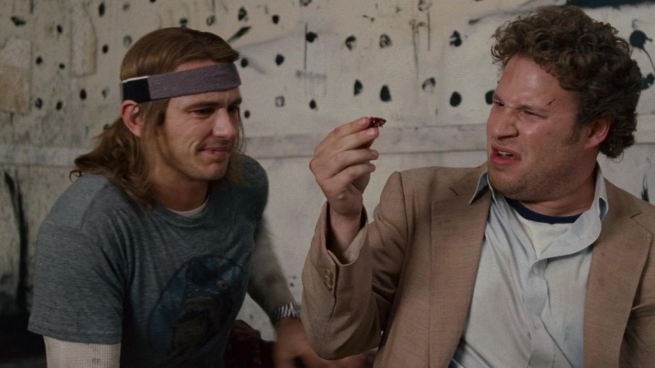 The banner grey of Saul Silver (James Franco) in Délire Express ...