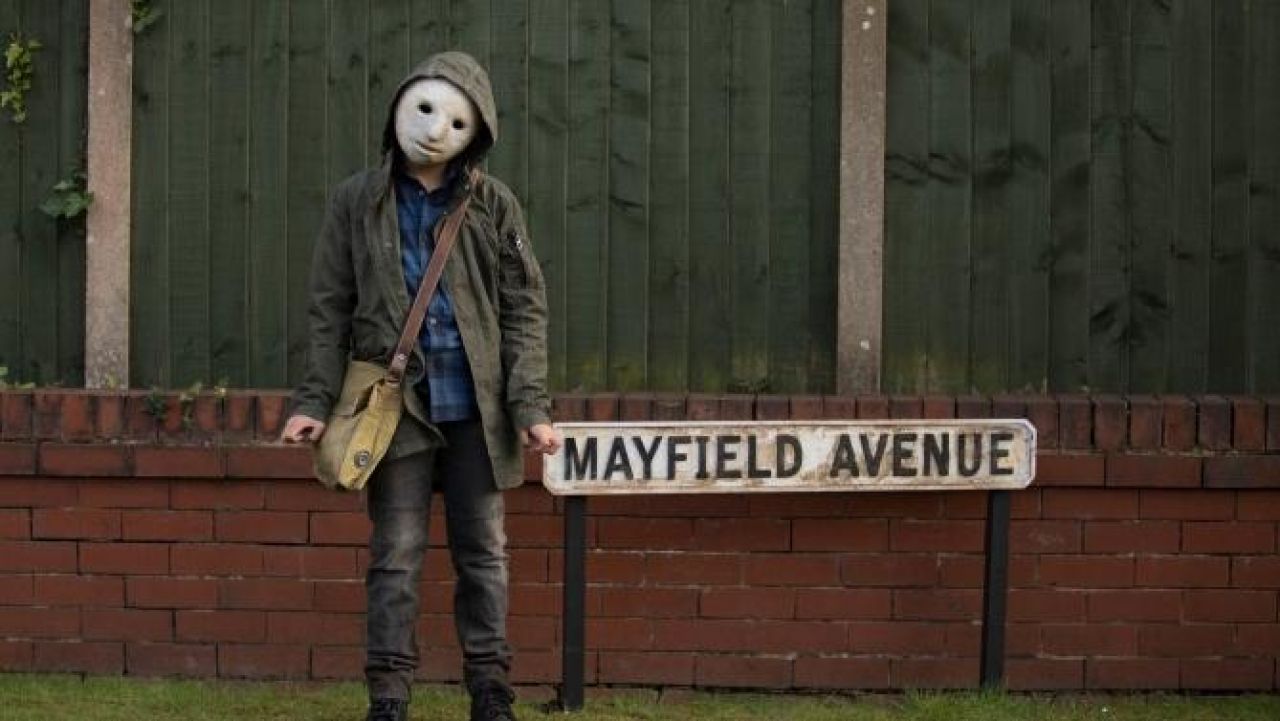 The cloak worn by The Curious (Jaiden Cannatelli) in Creeped Out S01E01 ...