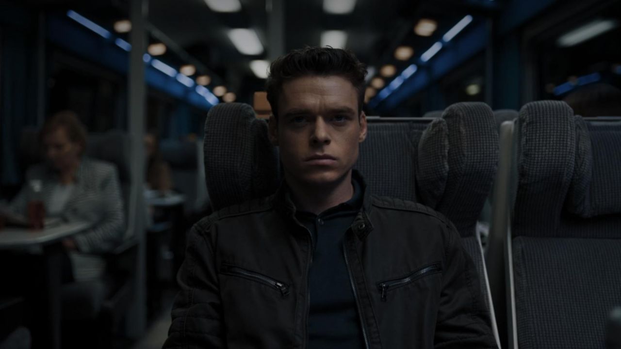 The jacket worn by David Budd (Richard Madden) in Bodyguard S01E01 ...