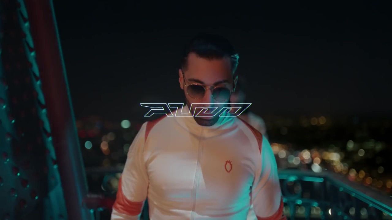 Le survêtement blanc porté par Ademo dans le clip Au DD de PNL | Spotern