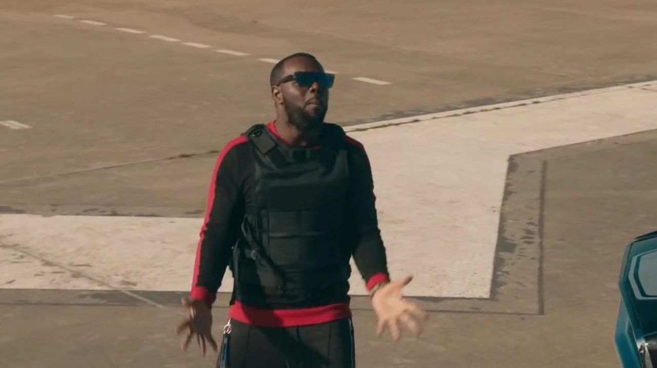Las gafas de sol negras de Gims en su video musical de Miami Vice | Spotern