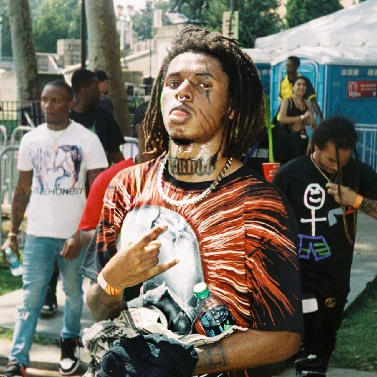 The t-shirt worn by Zillakami on his account Instagram @Zillakami | Spotern