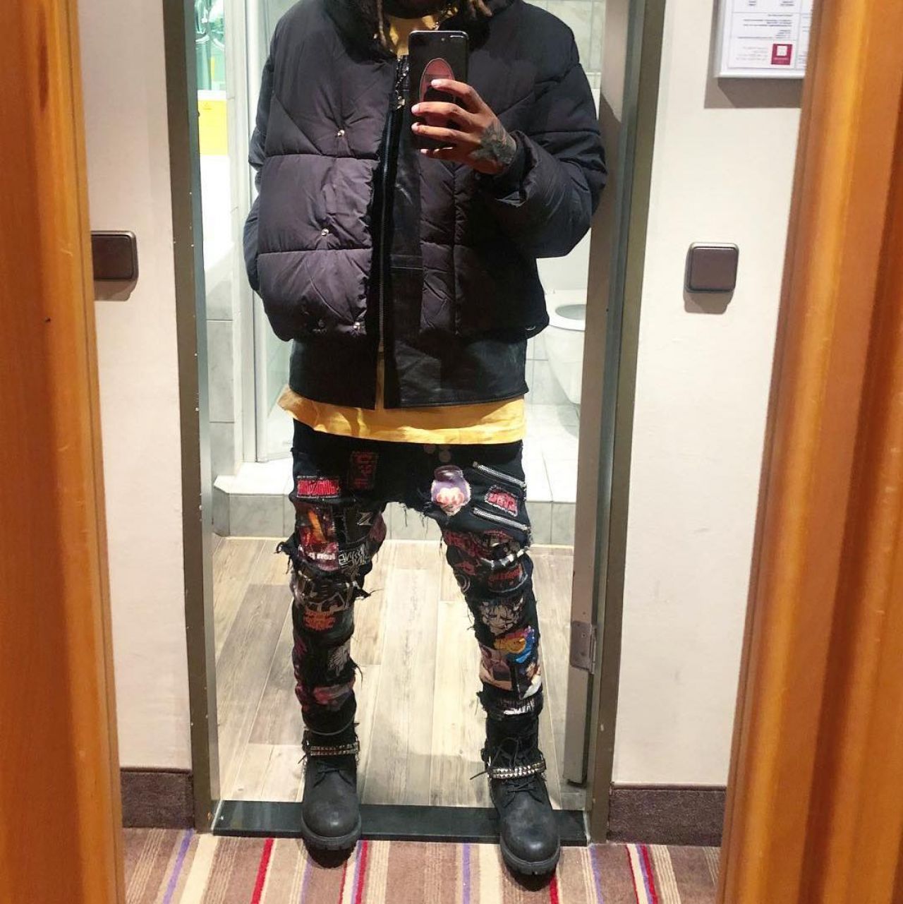Le pantalon porté par Zillakami sur son compte Ins­ta­gram @Zilla­kami ...