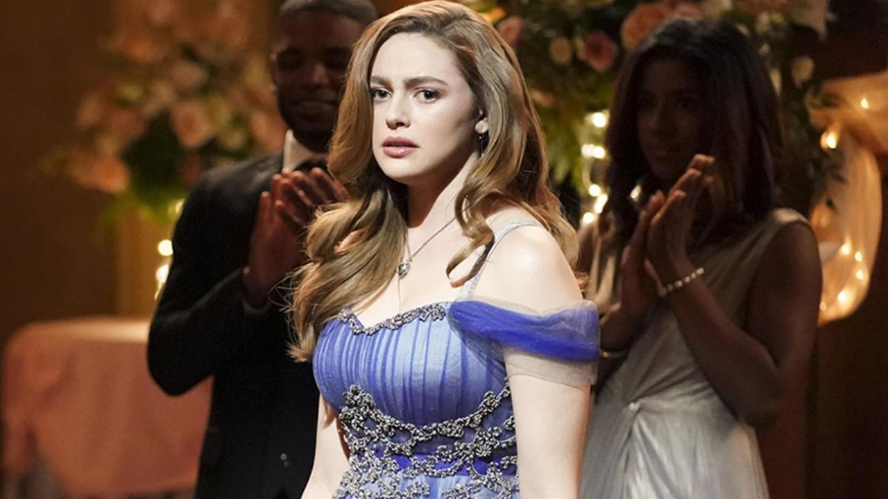 Dress worn by Hope Mikaelson (Danielle Rose Russell) as seen in ...