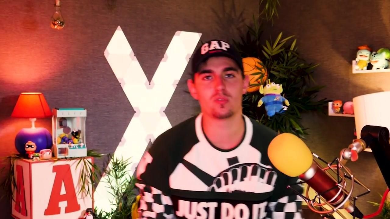 The cap GAP is Tokyo Neoxi in his YouTube video I TEST OBJECTS ...