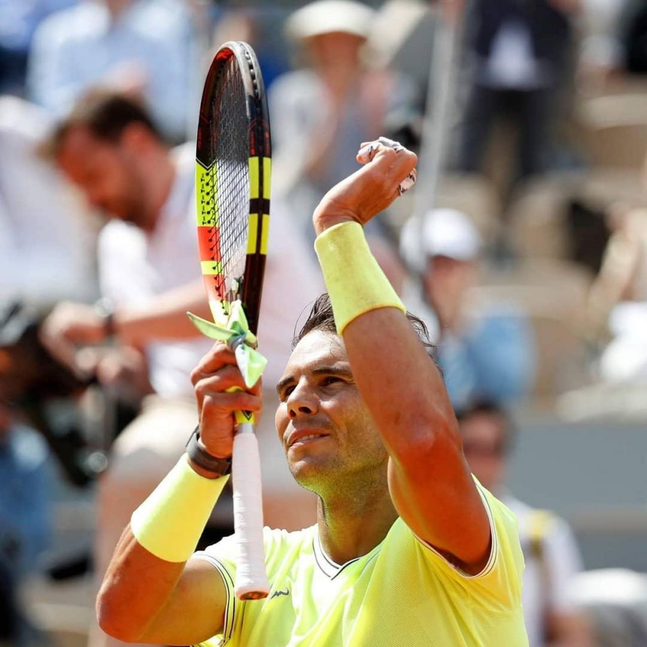 The Babolat racket of Raphael Nadal for Roland Garros 2019 | Spotern