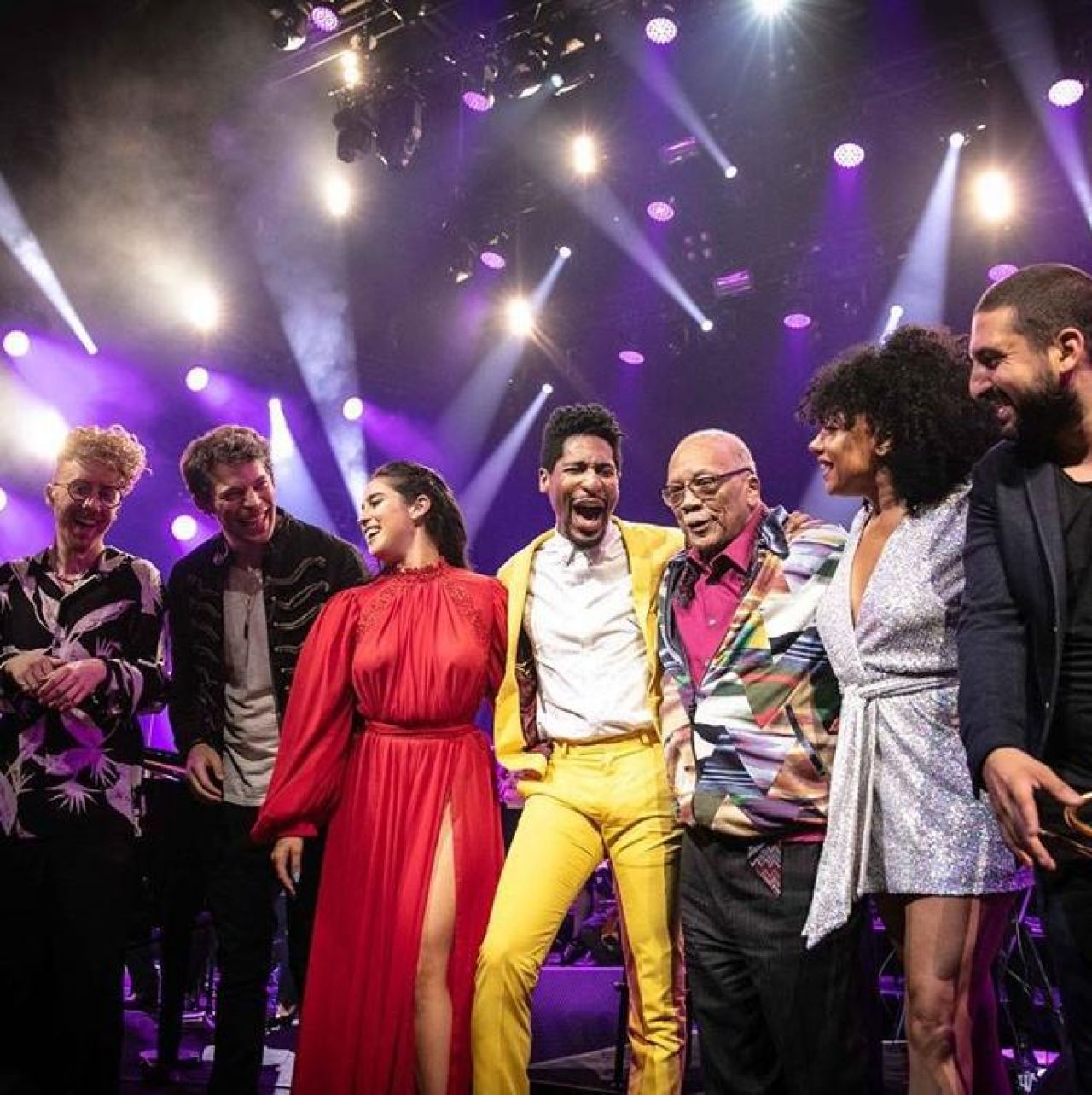 La veste jaune portée par Jonah Nilsson Nilsson lors du concert hommage à Quincy Jones le 13 ...