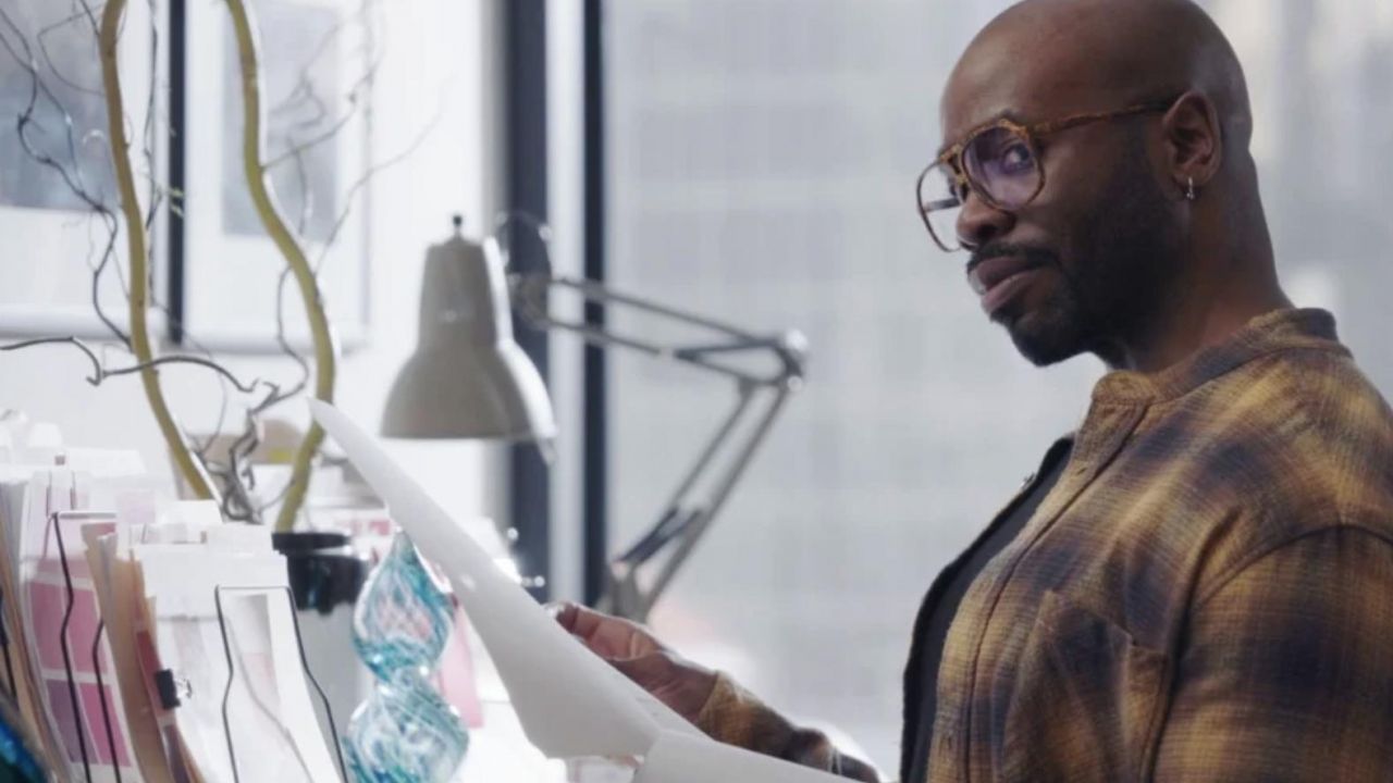 The eye glasses worn by Oliver Grayson (Stephen Conrad Moore) in the ...