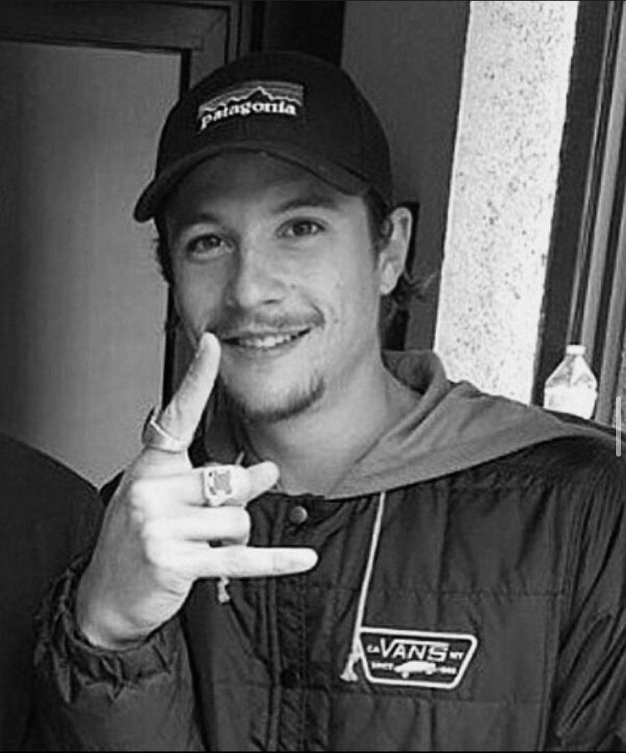 The ring worn by Nekfeu on the account Instagram of @ken.samaras | Spotern