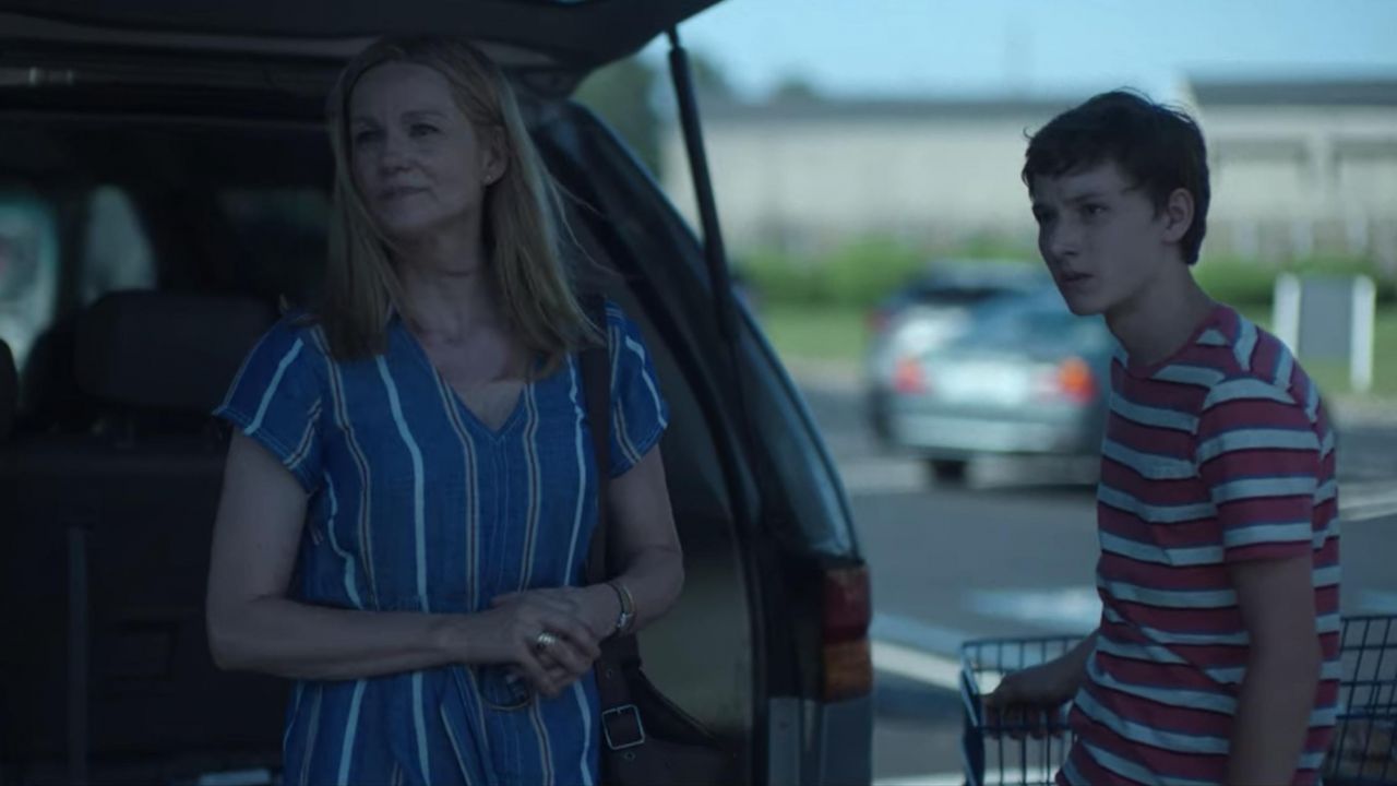 Striped blue dress worn by Wendy Byrde (Laura Linney) as seen in Ozark ...