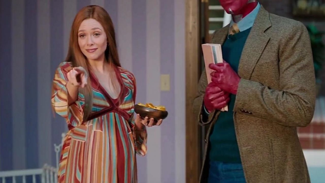 The 70s Dress in WandaVision of Wanda Maximoff May Sarton in ...
