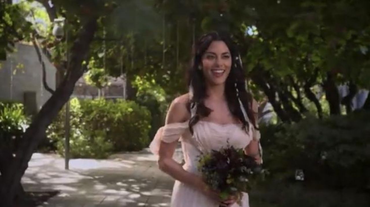 The wedding dress worn by Eve (Inbar Lavi) in the series Lucifer ...