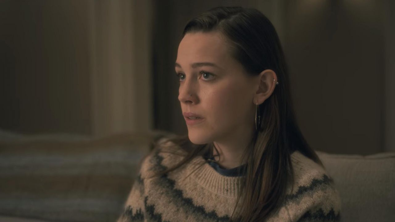 Striped Sweater worn by Nell Crain (Victoria Pedretti) as seen in The ...