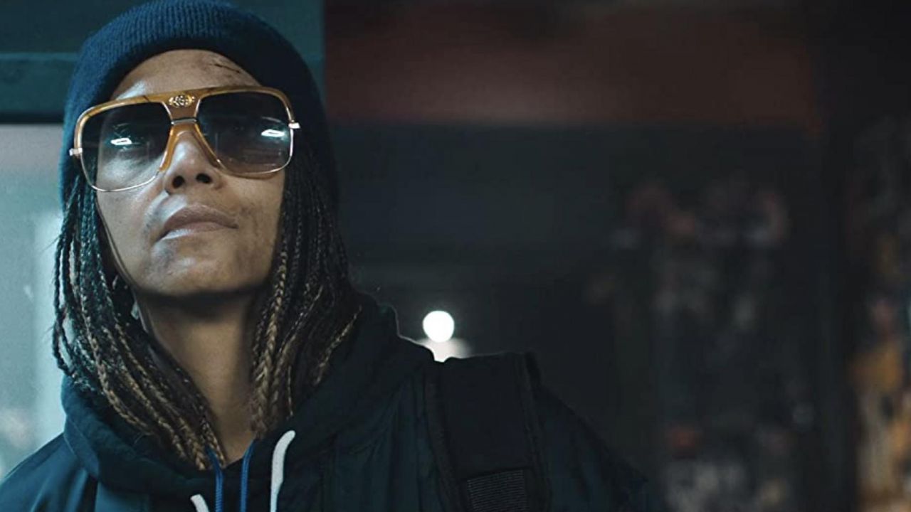 Sunglasses worn by Jackie Justice (Halle Berry) as seen in Bruised ...