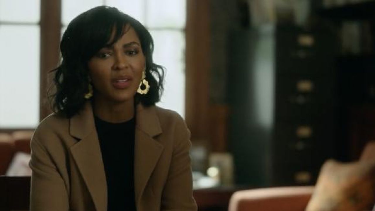 Gold earrings worn by Camille (Meagan Good) in Harlem TV series (S01E08 ...