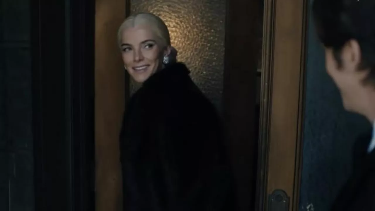 Earrings worn by Maureen Kane Dean (Betty Gilpin) as seen in Gaslit TV ...