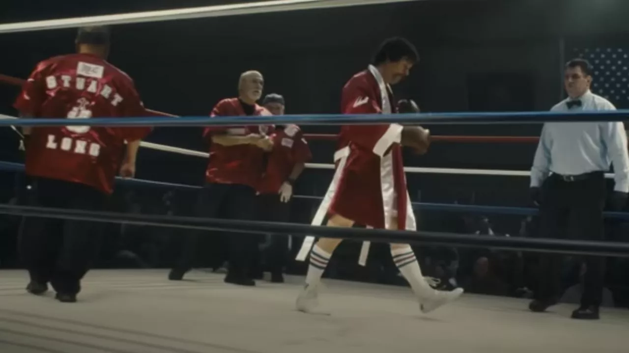 Everlast Boxing Red Robe worn by Stuart Long (Mark Wahlberg) as seen in ...