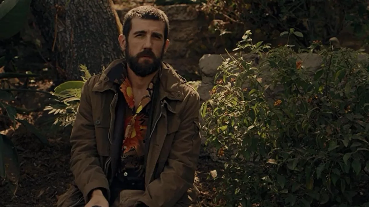 Printed Shirt worn by Teddy McDonald (Carter Hudson) as seen in ...