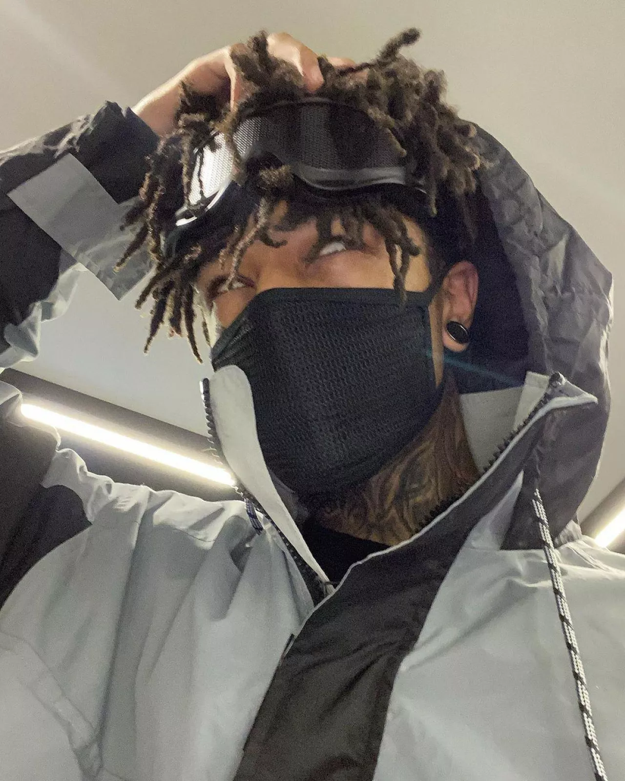 The coat worn by Scarlxrd on his Instagram account @scarlxrd | Spotern