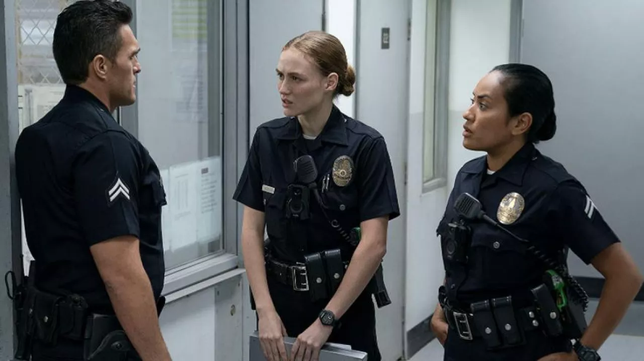 Digital Watch worn by Maddie Bosch (Madison Lintz) as seen in Bosch ...