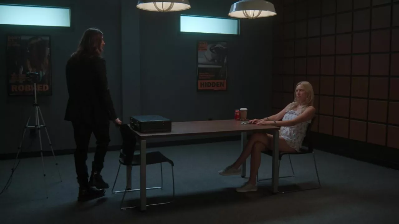 Sneakers worn by Elinor (Gracie Dzienny) as seen in First Kill TV show ...