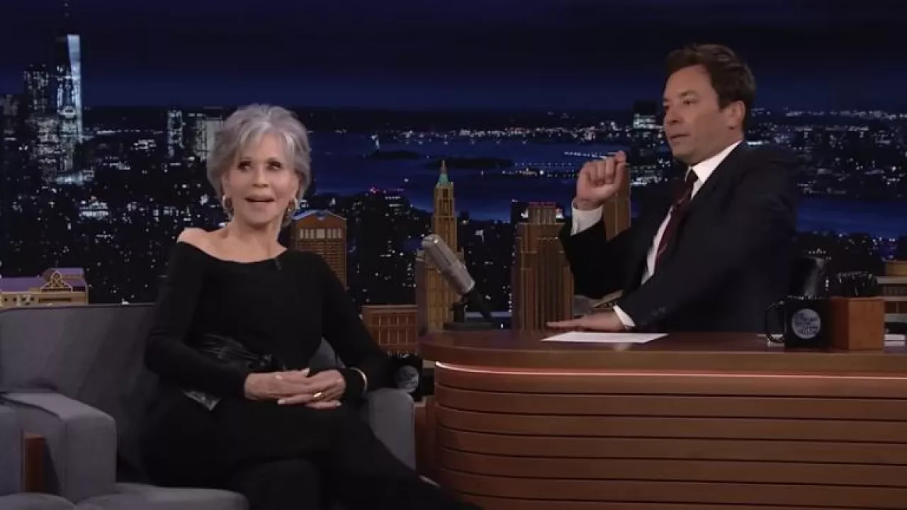 Black long dress worn by Jane Fonda as seen in The Tonight Show ...