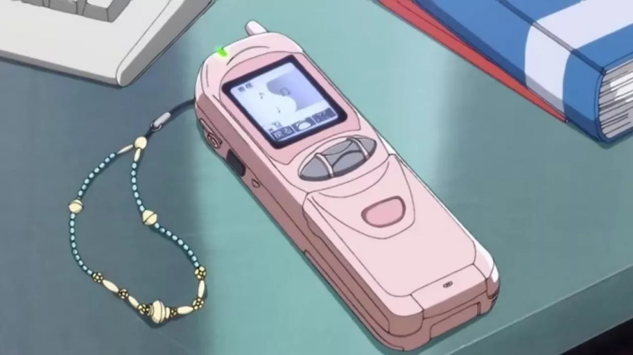Pink Phone of Hachis / Nana 'Hachiko' Ko­mat­su as seen in Nana TV ...