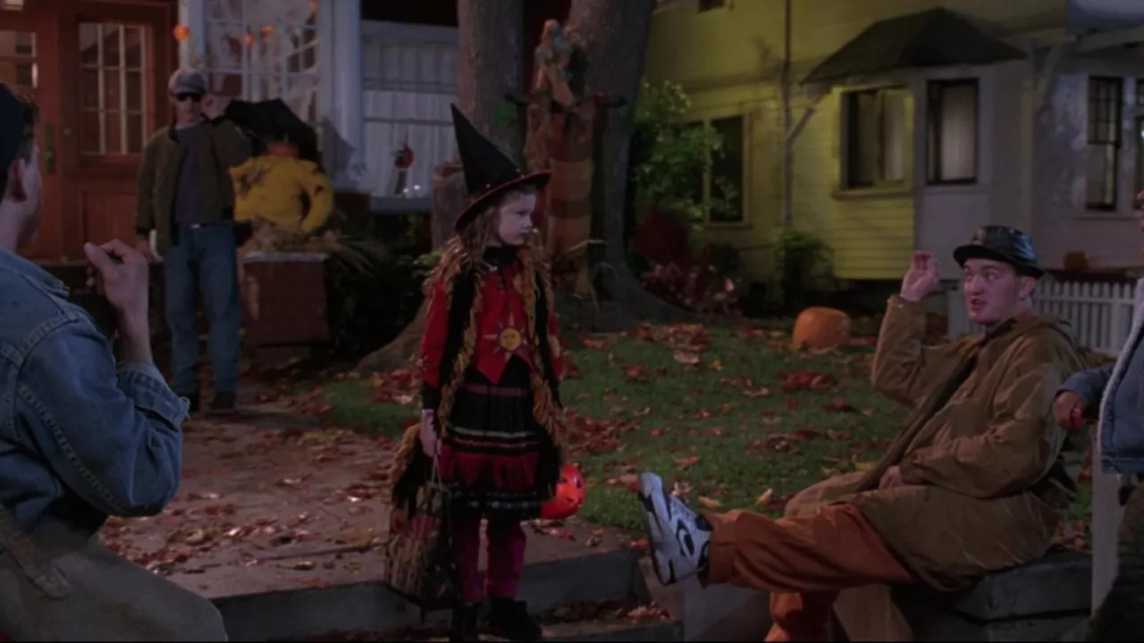 Nike Hi Top sneakers worn by Ernie 'Ice' (Larry Bagby) as seen in Hocus ...