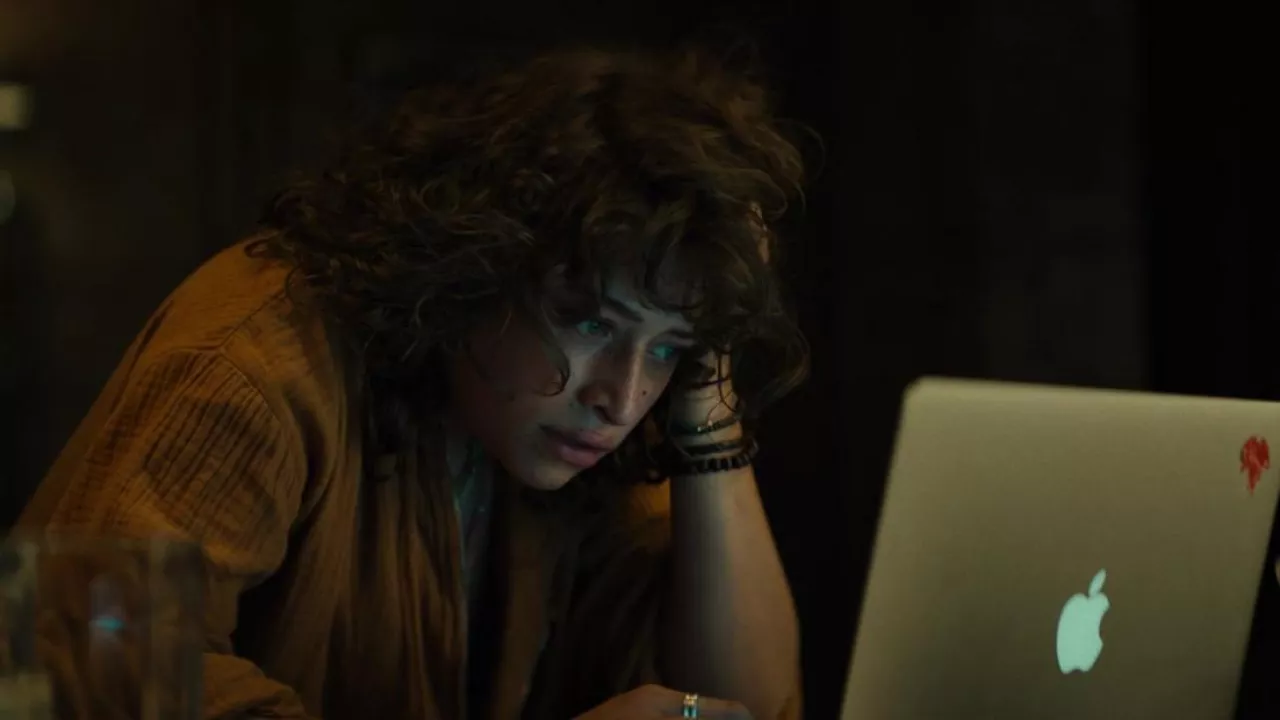 Shirt dress worn by Riley (Odessa A'zion) as seen in Hellraiser movie ...