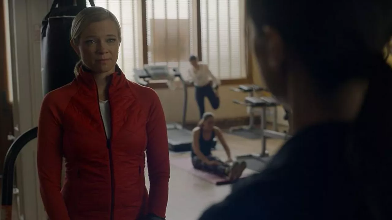 Red zip jacket worn by Barbara Whitmore (Amy Smart) as seen in DC's ...