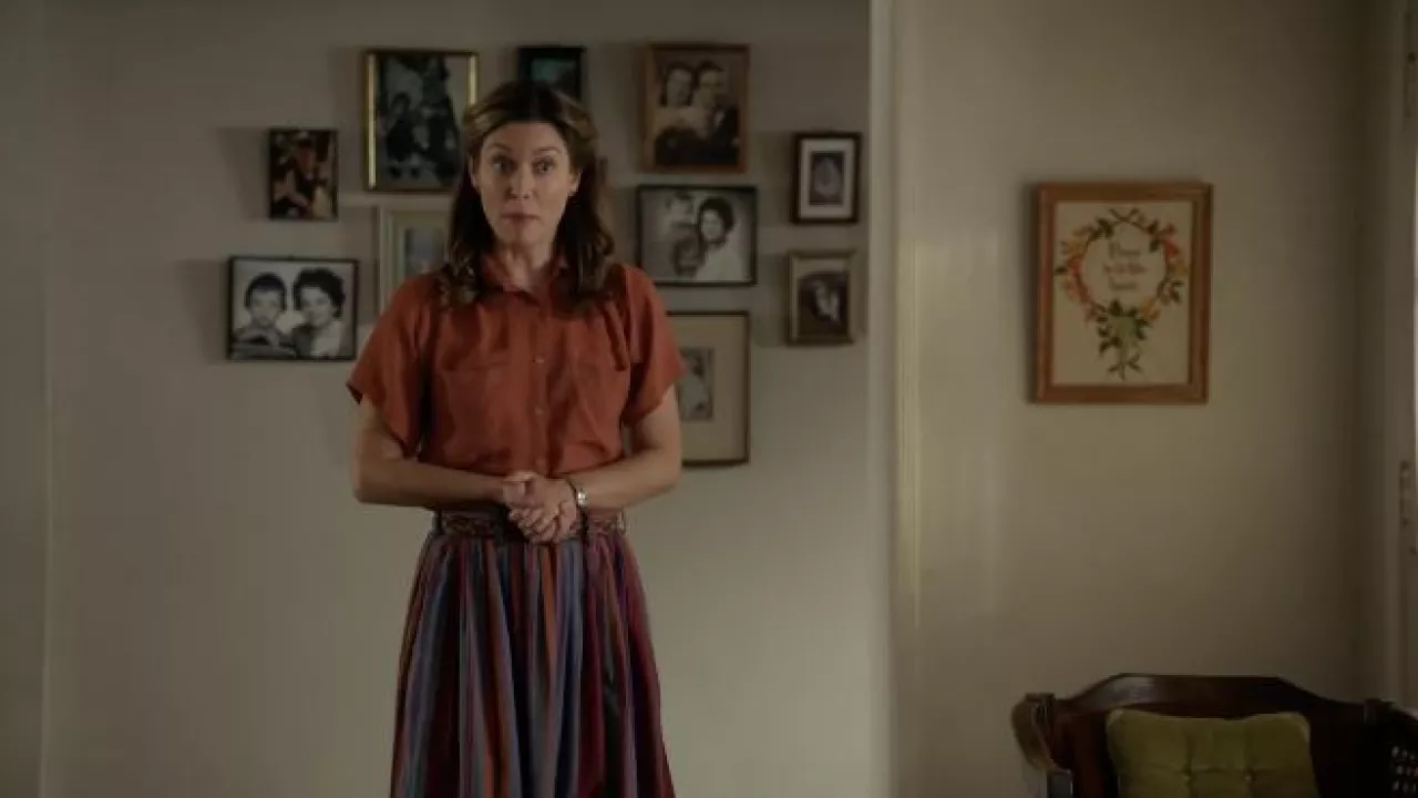 Striped Skirt worn by Mary Cooper (Zoe Perry) in Young Sheldon TV ...