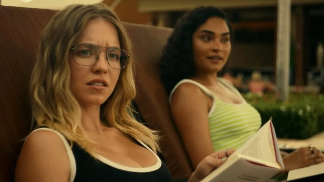 The prescription glasses worn by Olivia Mossbacher (Sydney Sweeney) in ...