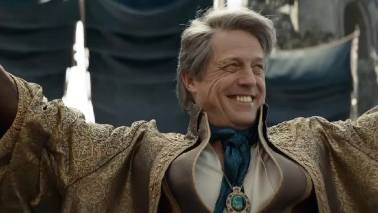 Green stone pendant worn by Forge (Hugh Grant) as seen in Dungeons ...