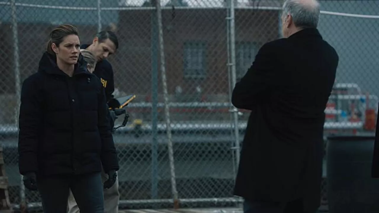 Winter coat worn by Special Agent Maggie Bell (Missy Peregrym) in FBI ...